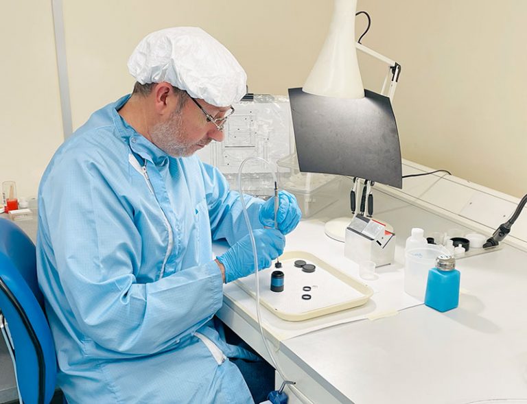 cleanroom - Resolve Optics